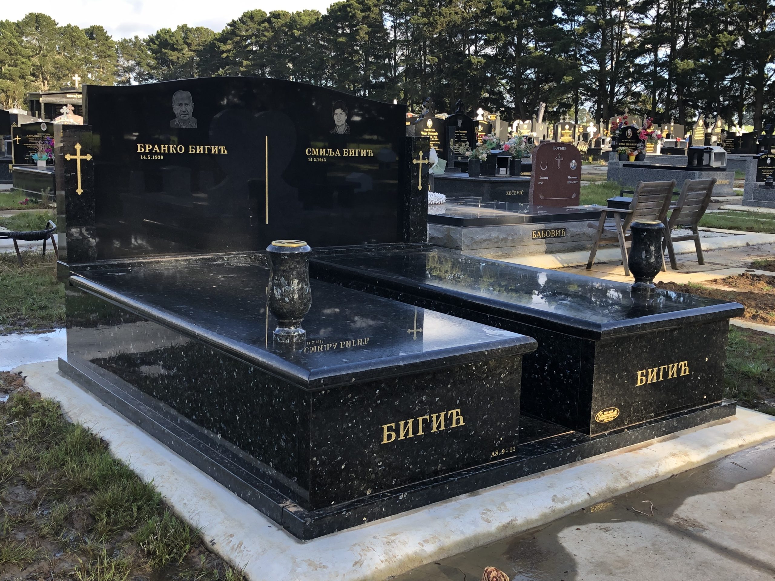 Double Memorial - Giannarelli Memorials